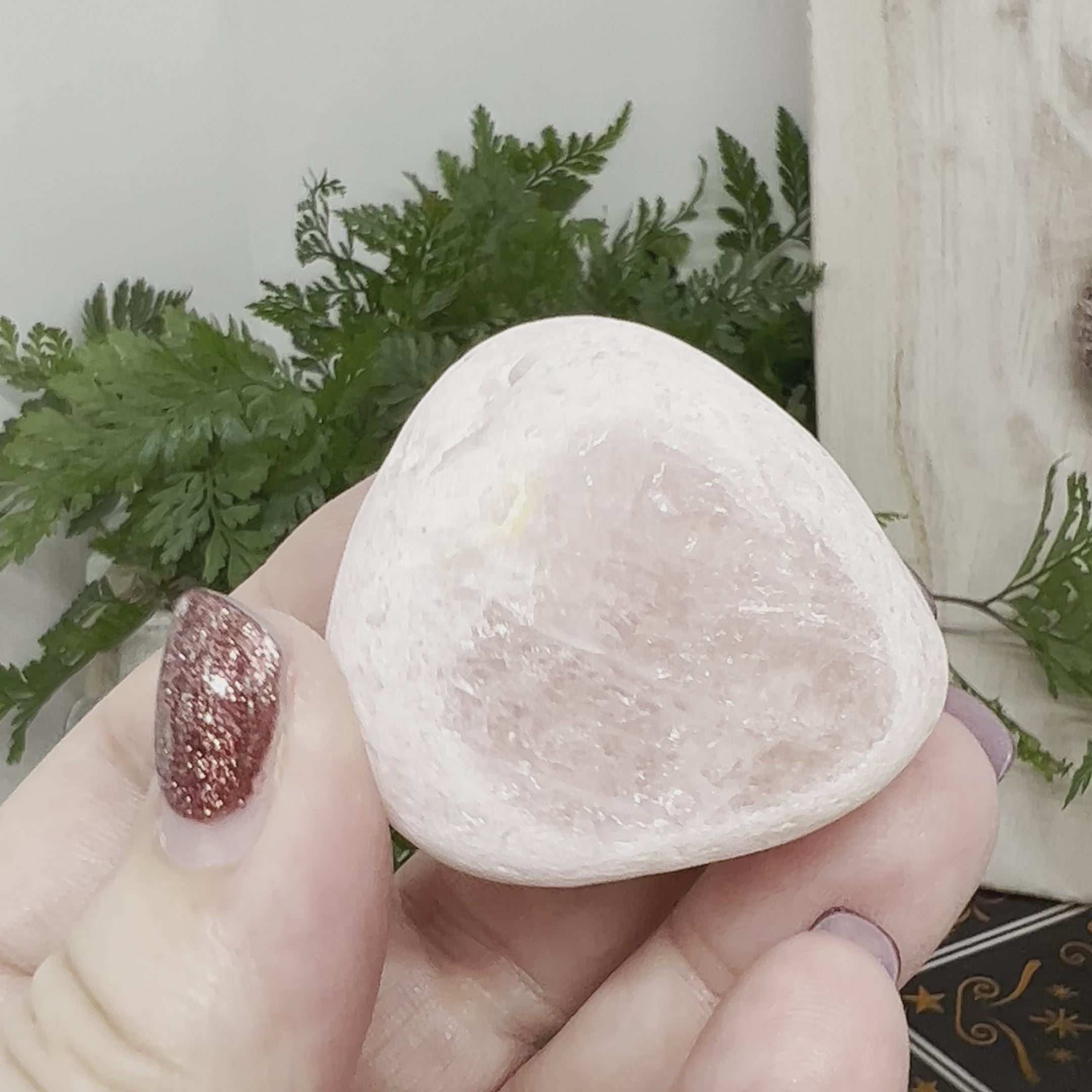 Seer Stone / Scrying Stone: ROSE QUARTZ – Earth Energy